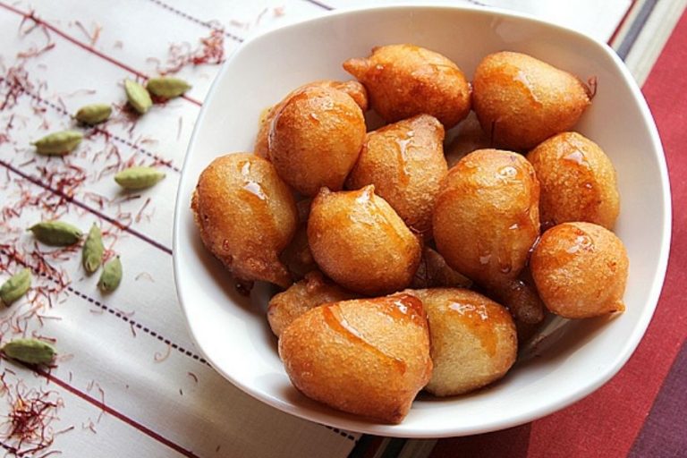 5 Famous Emirati Foods Your Must Try in Dubai - Buzzer Blog